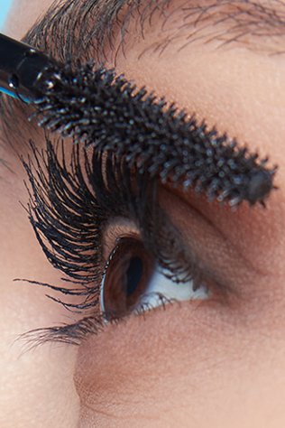 Lash Sensational Sky High® Waterproof Mascara Makeup - Maybelline