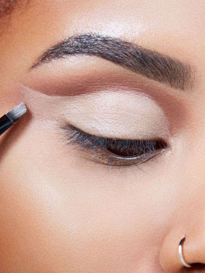 How to Create a Cut Crease Eyeshadow Look - Maybelline