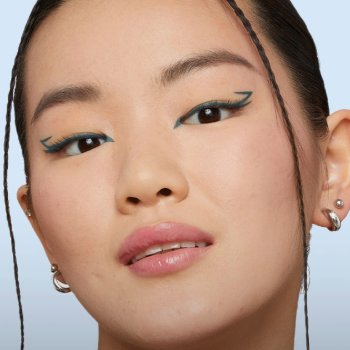 how to draw eyeliner under eye