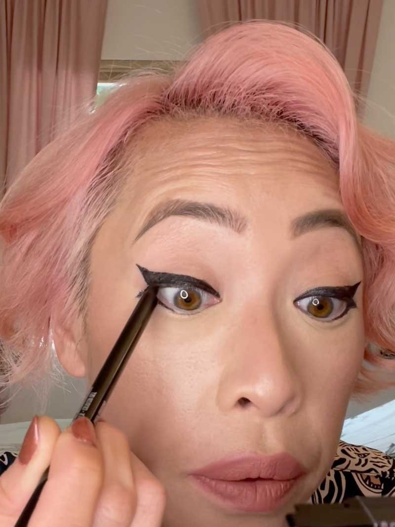 How To Do Fishtail Eyeliner with Rachael Vang - Maybelline