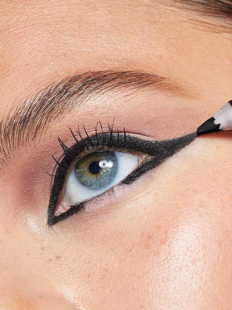 Wing Eye Makeup