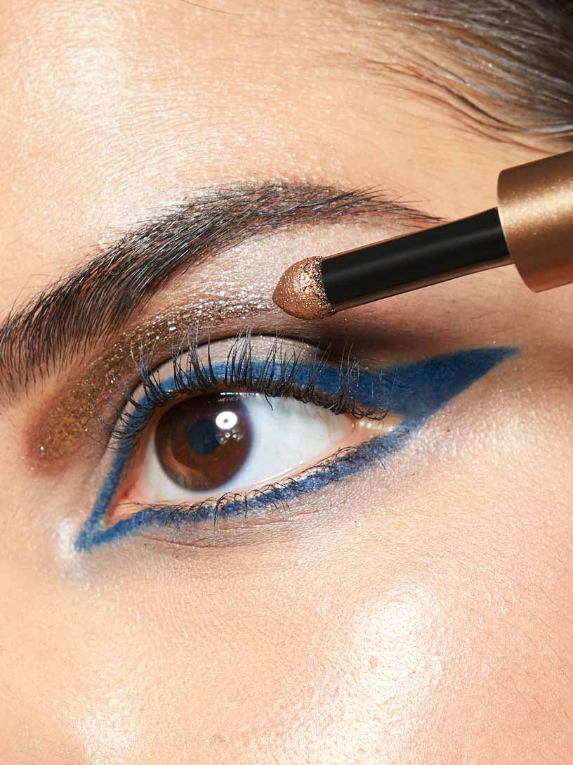 How To Wear Blue Eyeliner in 3 Easy Steps - Maybelline