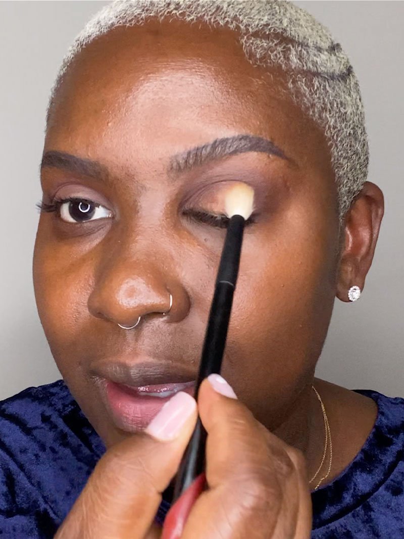 How To Put On Eye Makeup For Beginners