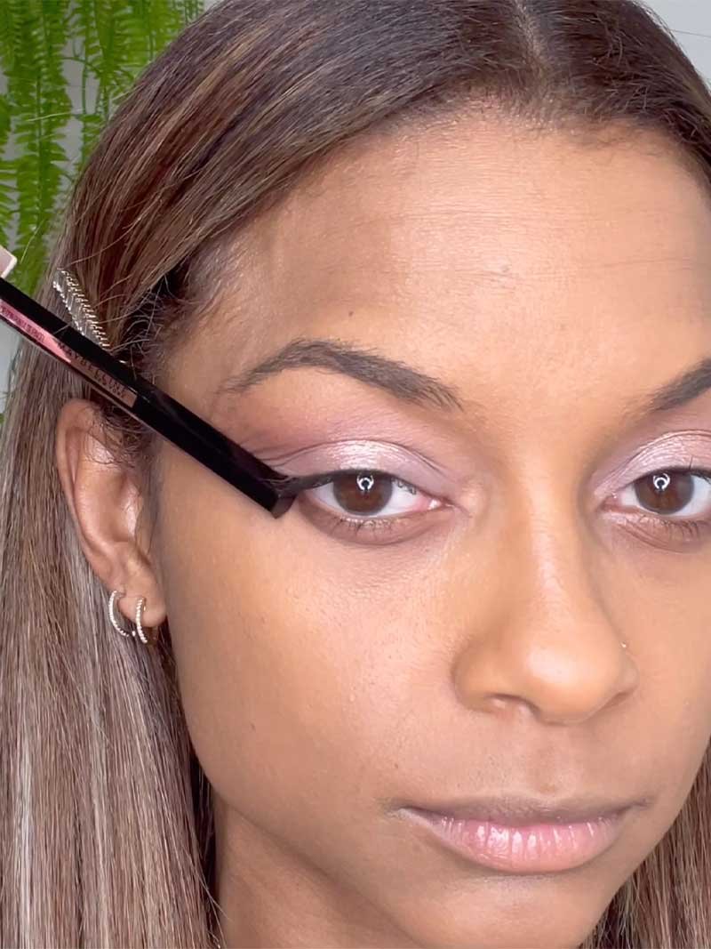 How to Make Your Face Look Lifted with Makeup - Maybelline