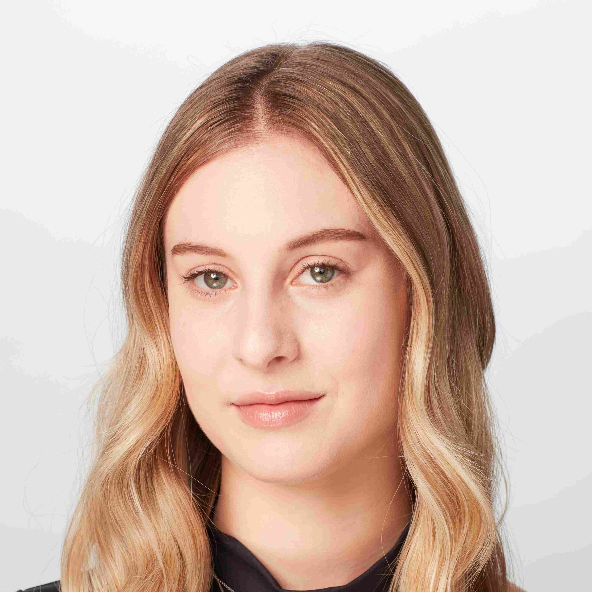 4 Easy Ways to Find Your Skin Undertone - Maybelline