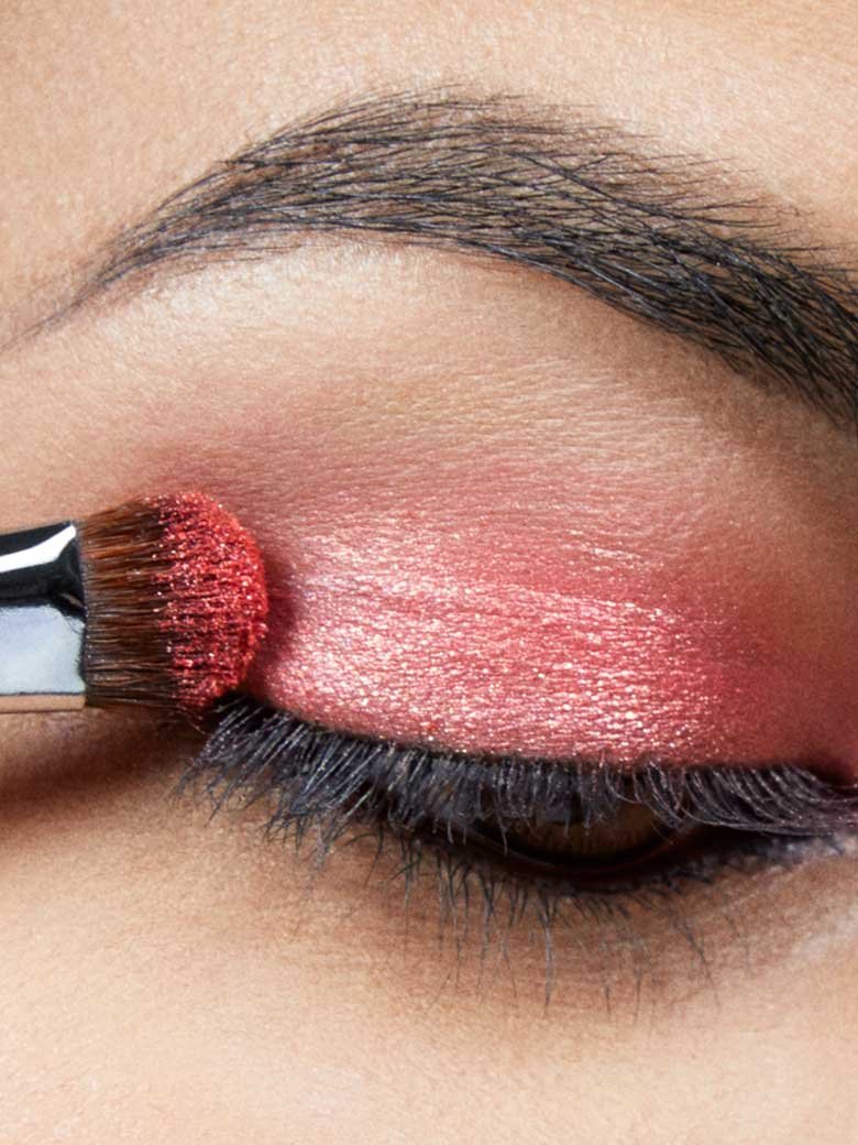 Our Glitter Red Eyeshadow Look Tutorial - Maybelline
