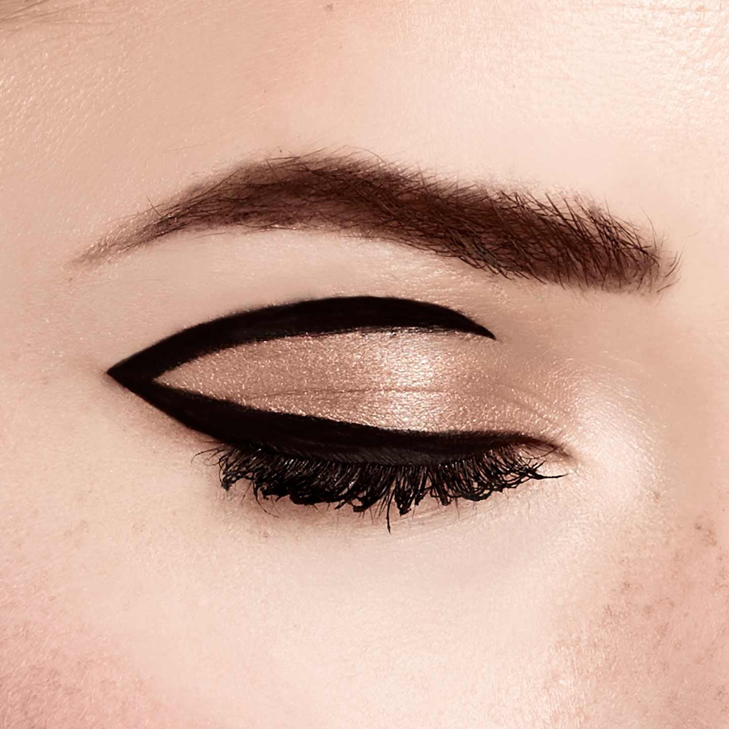 How To Apply Eyeliner Makeup With Expert Tips - Maybelline