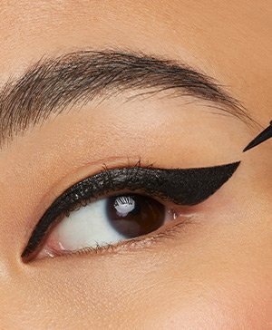 2024 Eyeliner Looks: Top 8 Eyeliner Trends - Maybelline
